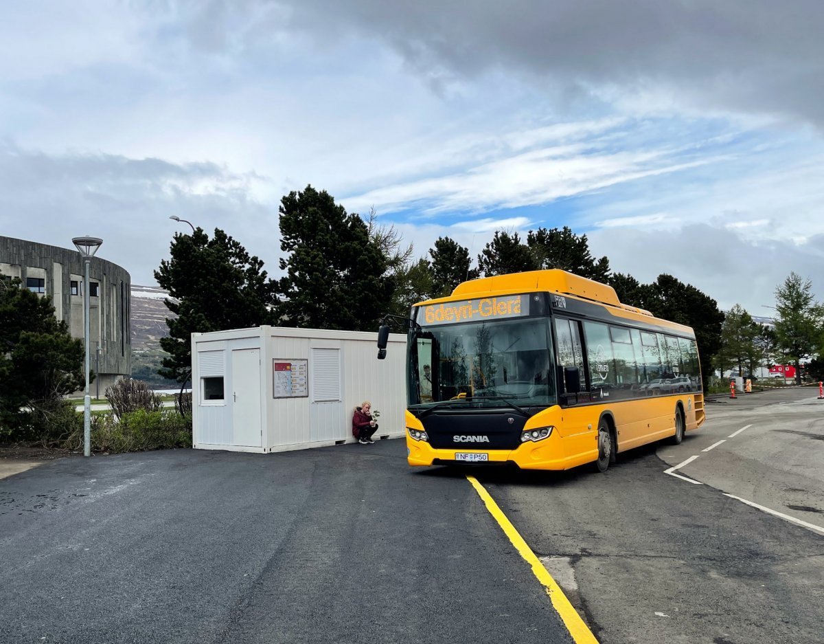 Strætó hefur áætlunarakstur um Hagahverfi | Vikublaðið